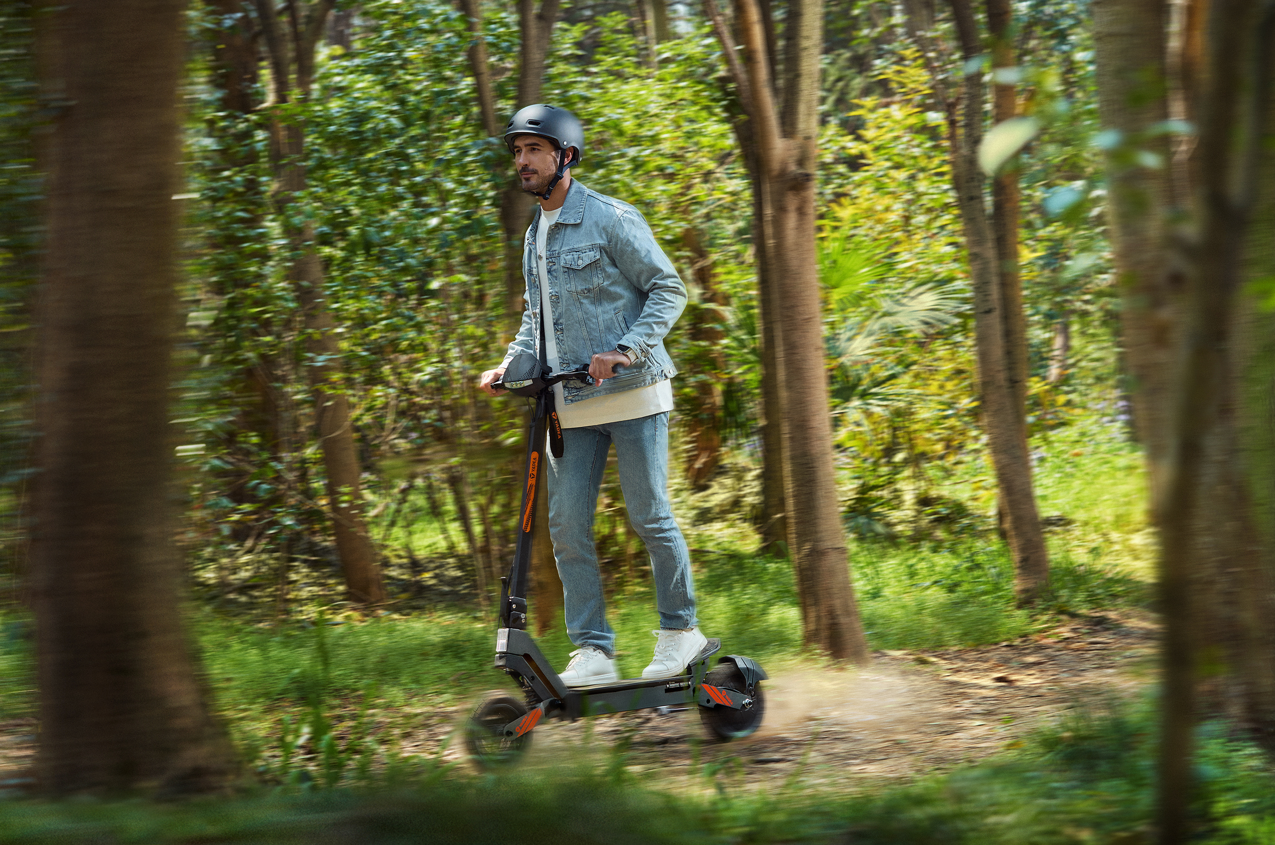 Yadea G10 Electric Scooter with 50KM Range, 800W Motor, Touchscreen ...